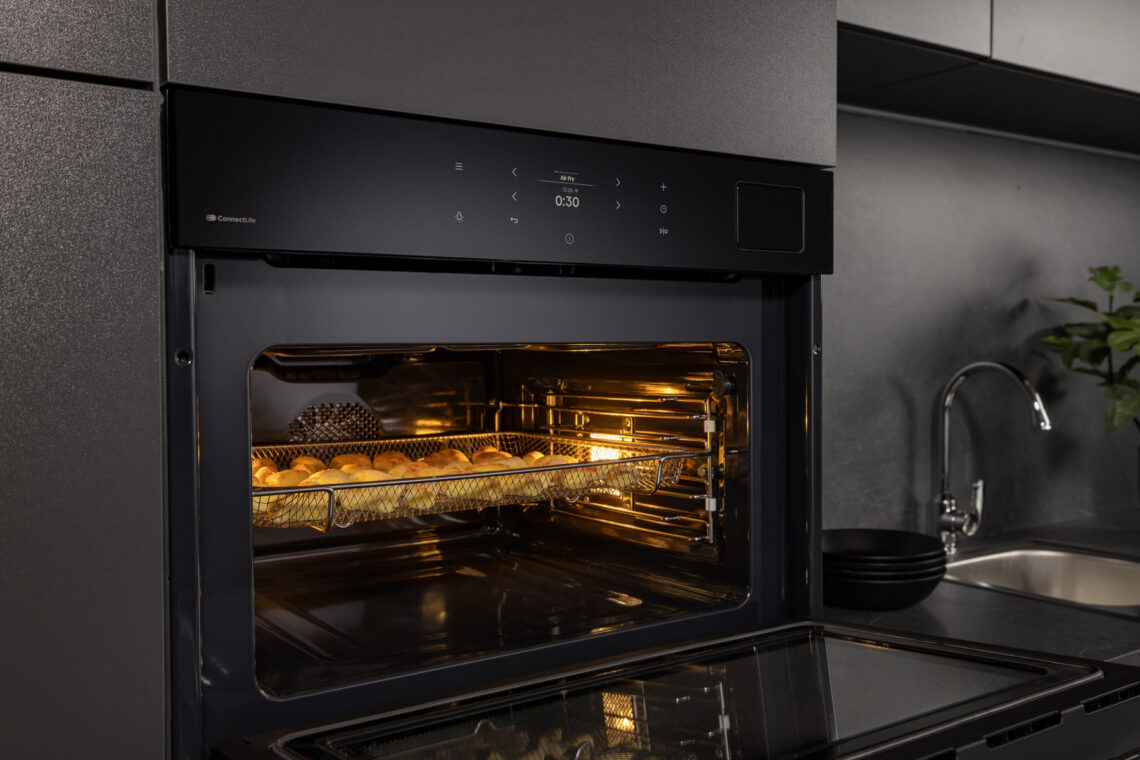 HISENSE Y RAMÓN FREIXA: TRADICIÓN, VANGUARDIA Y TECNOLOGÍA CON LA GAMA HI8